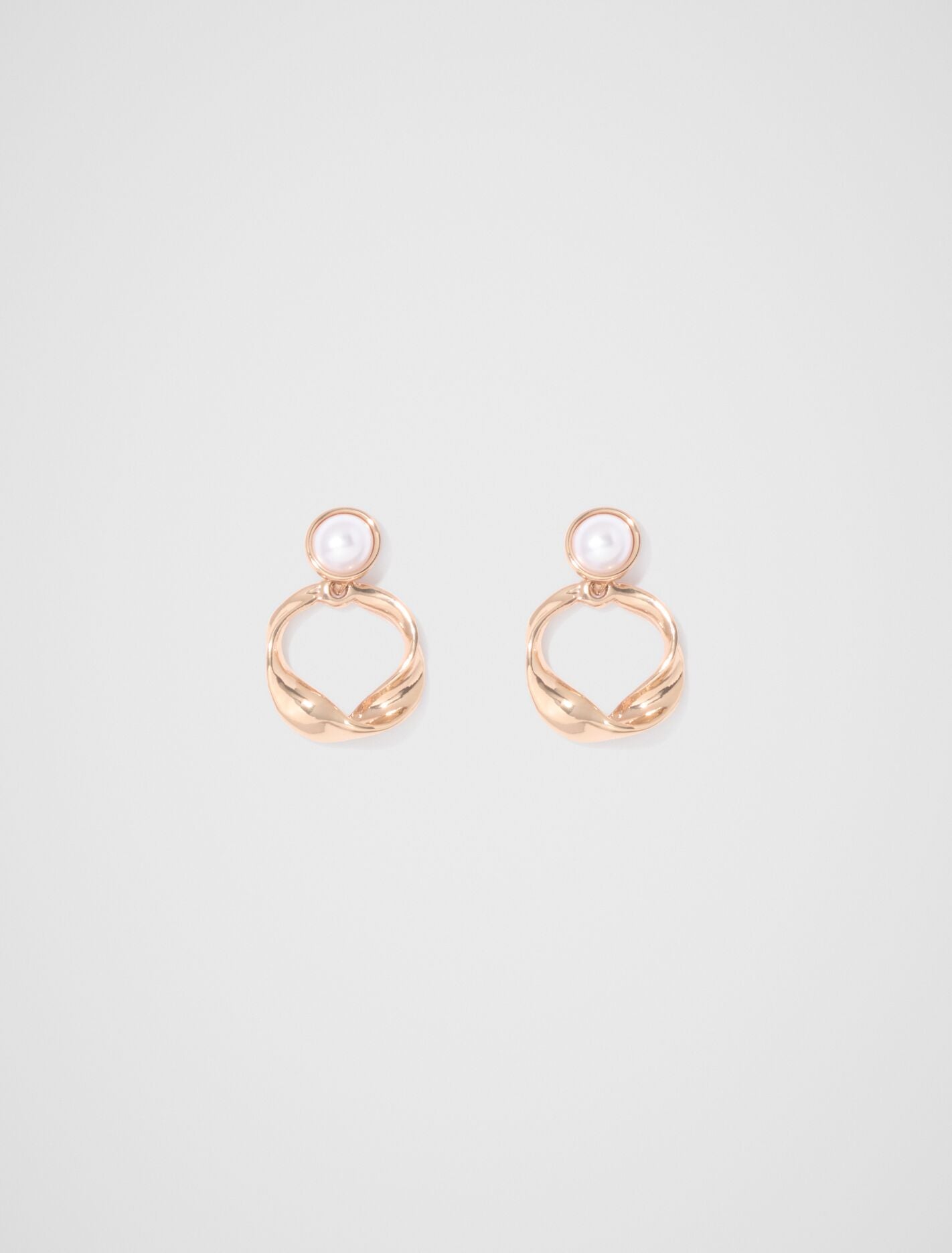 Hailey Hoop Pearl Drop Earrings Pearl/Gold | Forever New