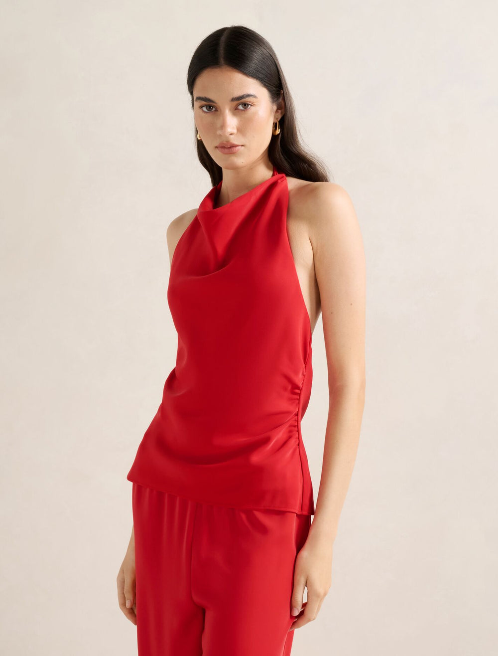 Evelyn Halter Backless Top Red Set | Forever New