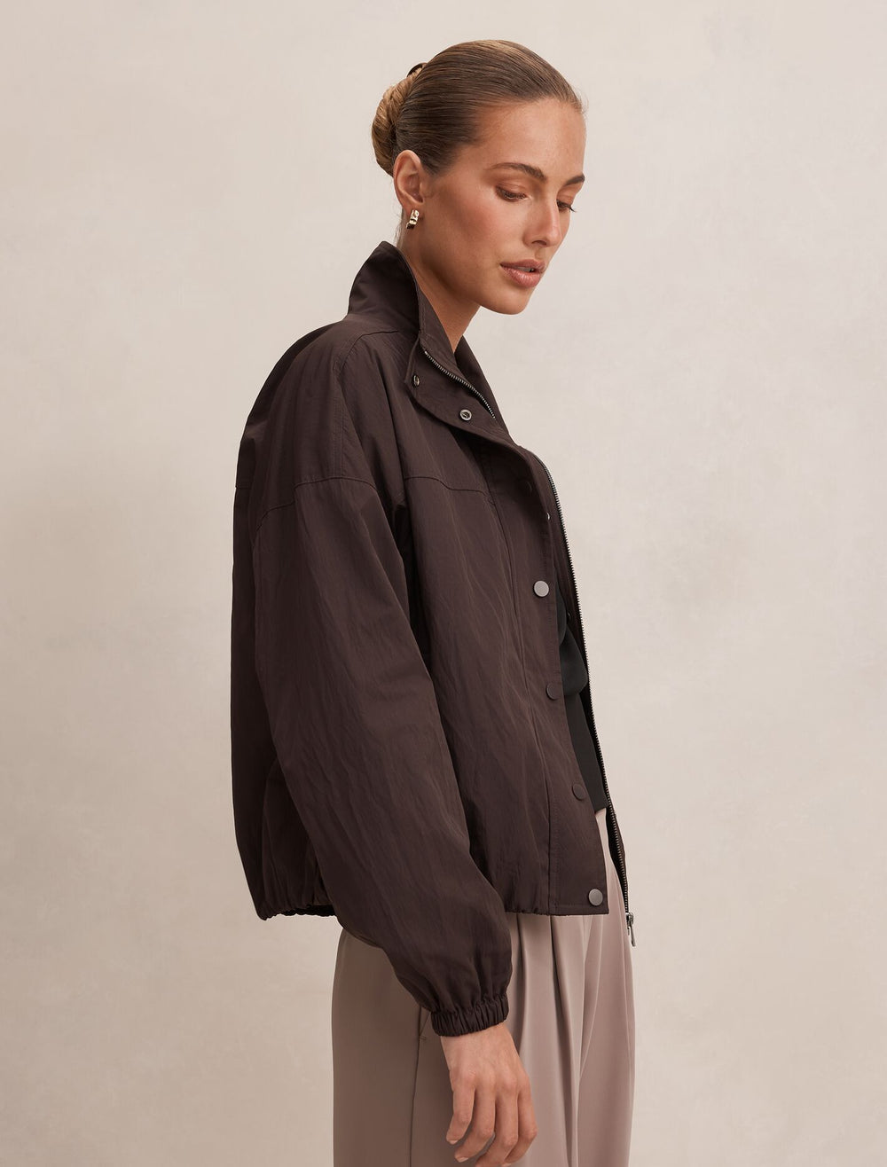Eliza Windbreaker Jacket Chocolate | Forever New