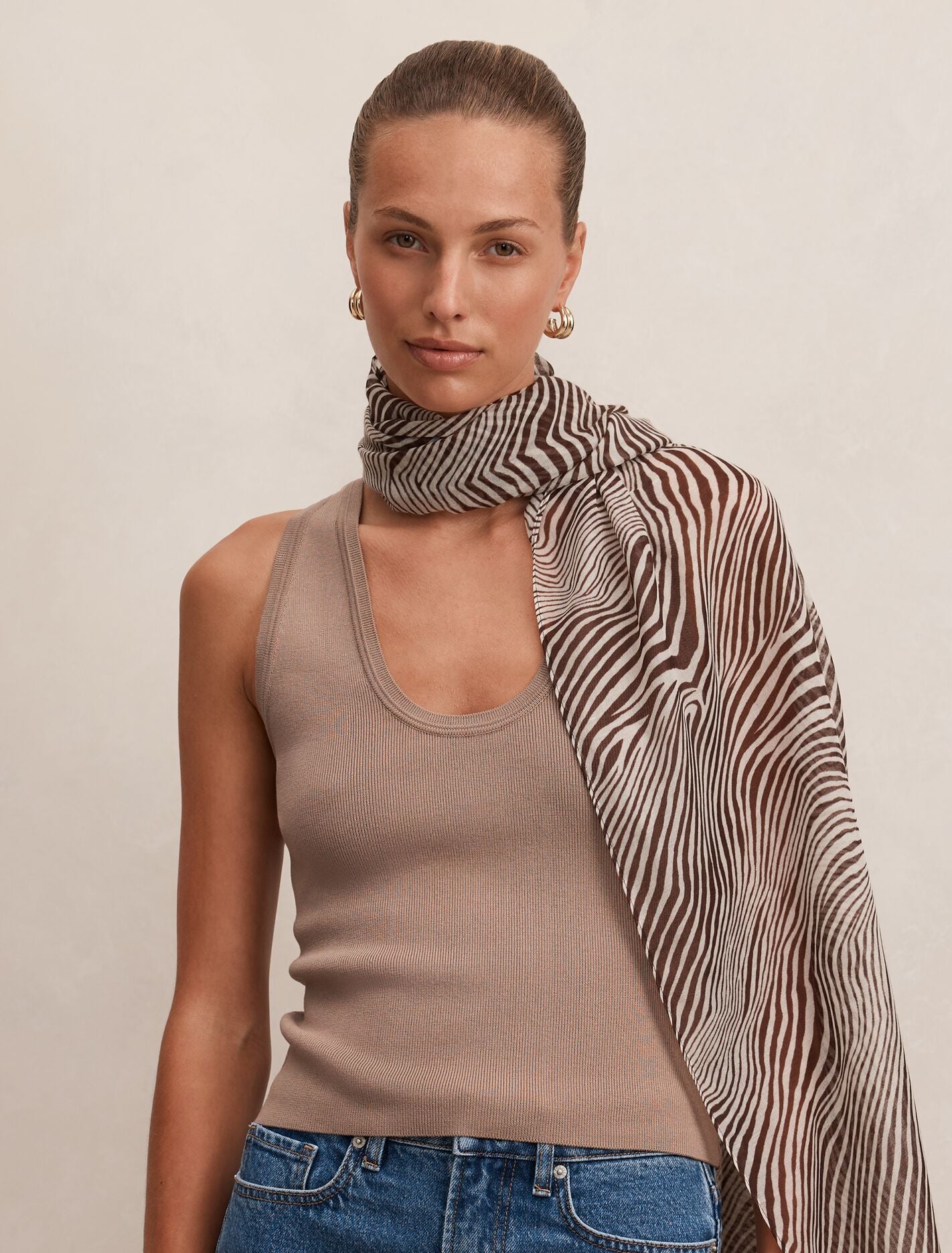 Amelia Animal Print Scarf Brown/Ivory | Forever New