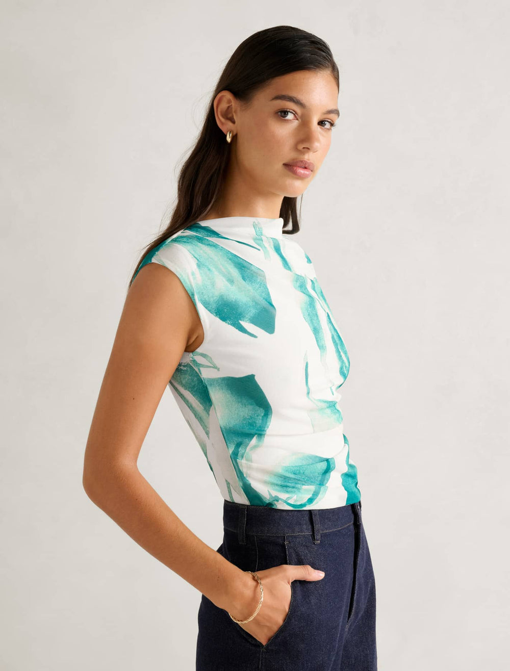 Mel Extended Sleeve Mesh Top Green Hobson Floral | Forever New