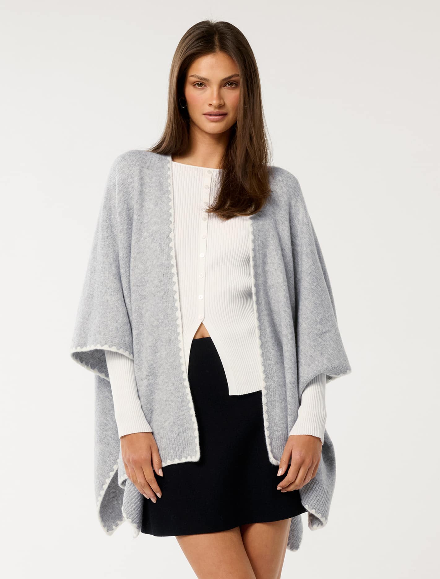 Sara Stitch Detail Cape Grey/White | Forever New