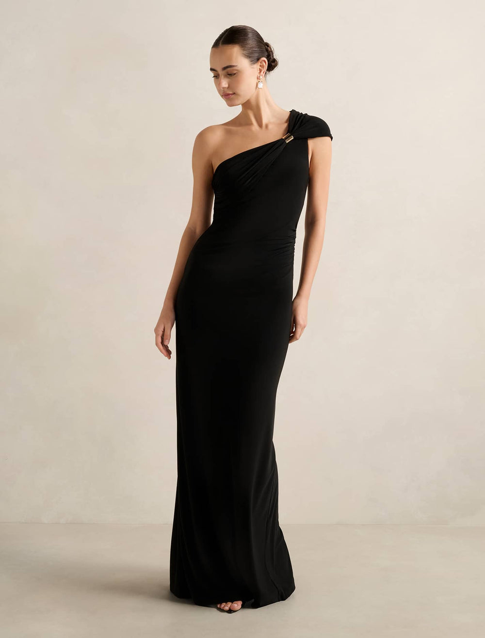 Robyn One Shoulder Jersey Maxi Dress Black | Forever New