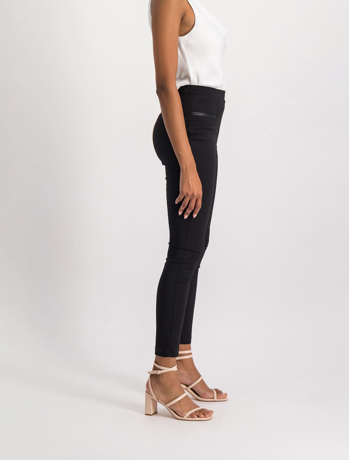 Stephanie Pull On Skinny Pant Black Jul 2022| Forever New